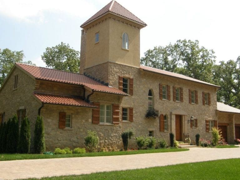 Tuscan Antique Tumbled Limestone Veneer | Quarry Mill