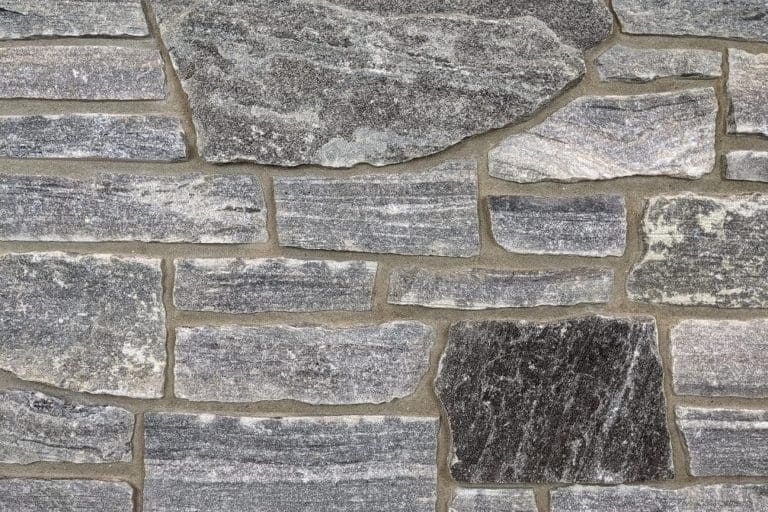 Timmins Fieldledge Style Granite Natural Stone Veneer | Quarry Mill