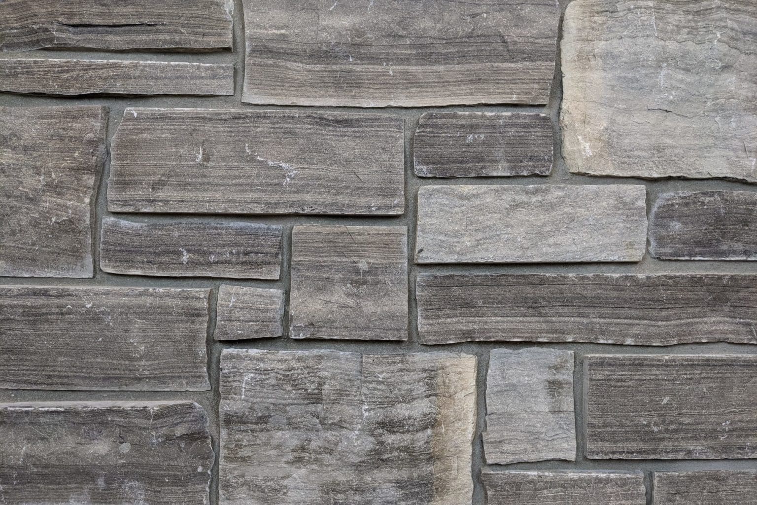 Jodeco Ashlar Style Limestone Thin Veneer with Veining | Quarry Mill