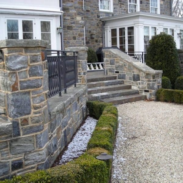 Monroe Castle Rock Style Natural Granite Thin Veneer | Quarry Mill