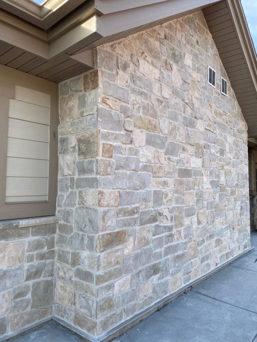 Roanoke Neutral Ashlar Style Real Stone Veneer | Quarry Mill
