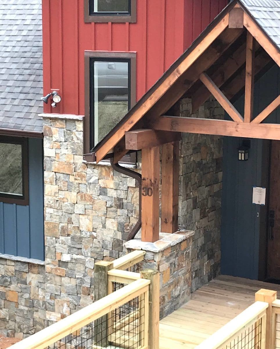 Rochester Multicolored Castle Rock Style Natural Stone Veneer | Quarry Mill
