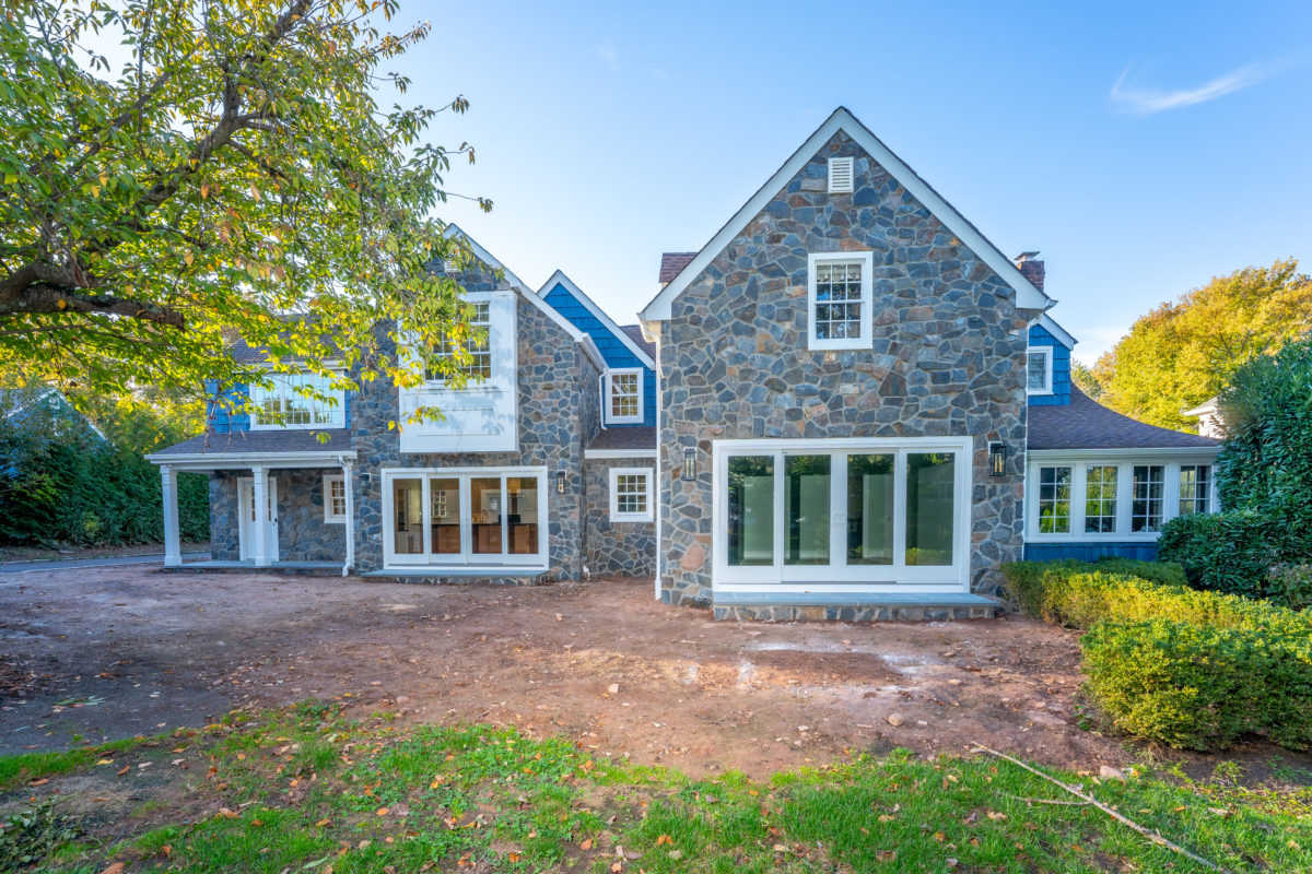Kenai Grey Basalt Mosaic Style Real Stone Veneer | Quarry Mill