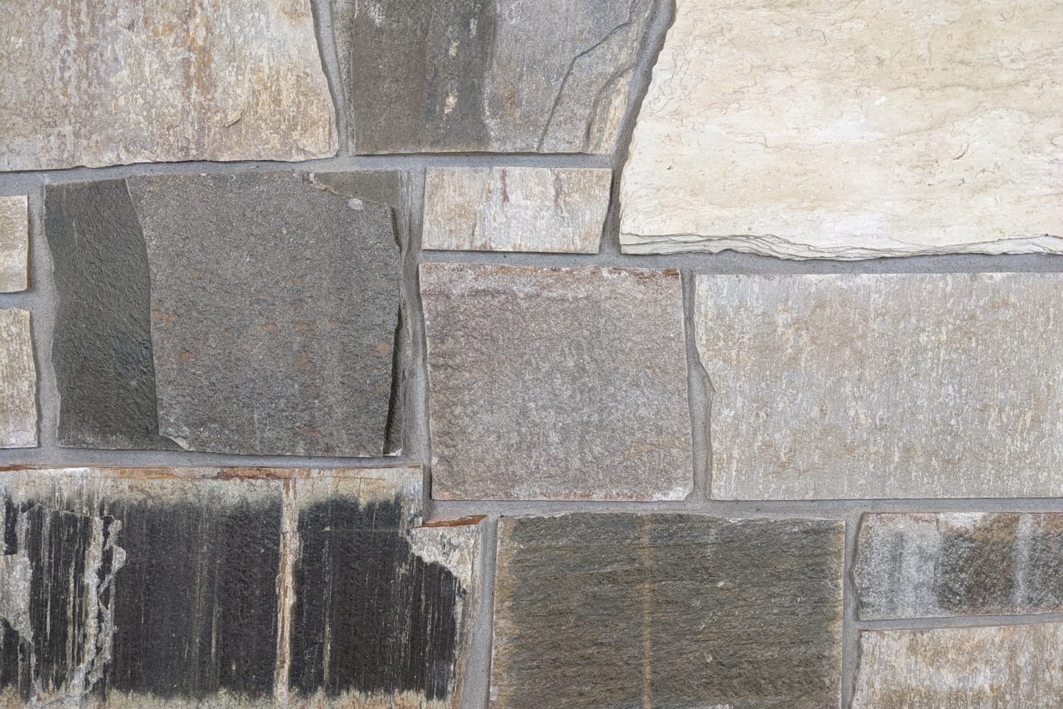 Westgate Castle Rock Style Real Quartzite Thin Stone Veneer | Quarry Mill