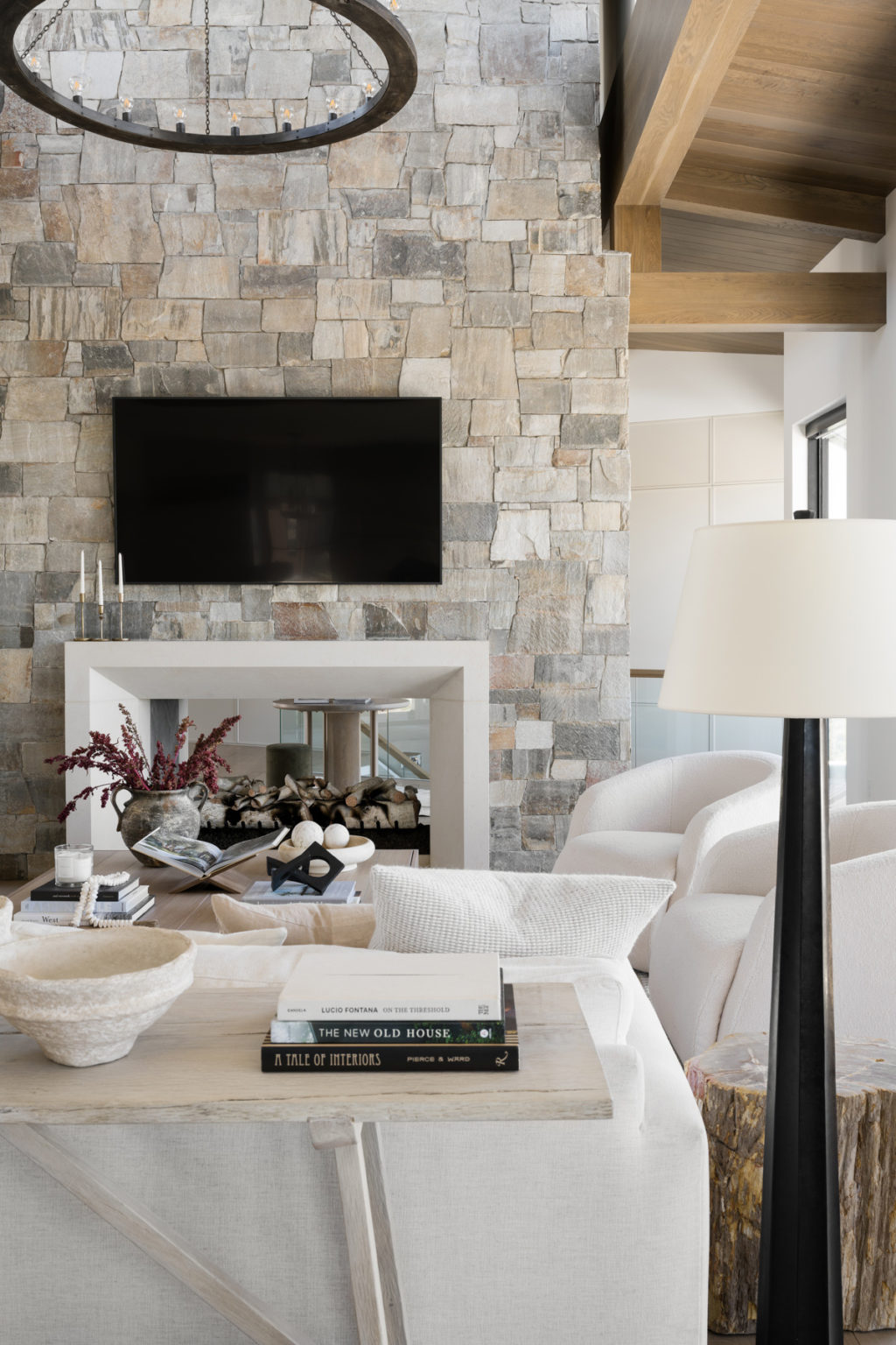 Westgate Castle Rock Style Real Quartzite Thin Stone Veneer | Quarry Mill