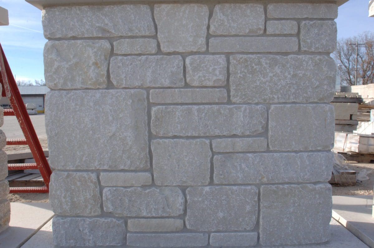 Montreux - White Dimensional Tumbled Limestone Veneer | Quarry Mill