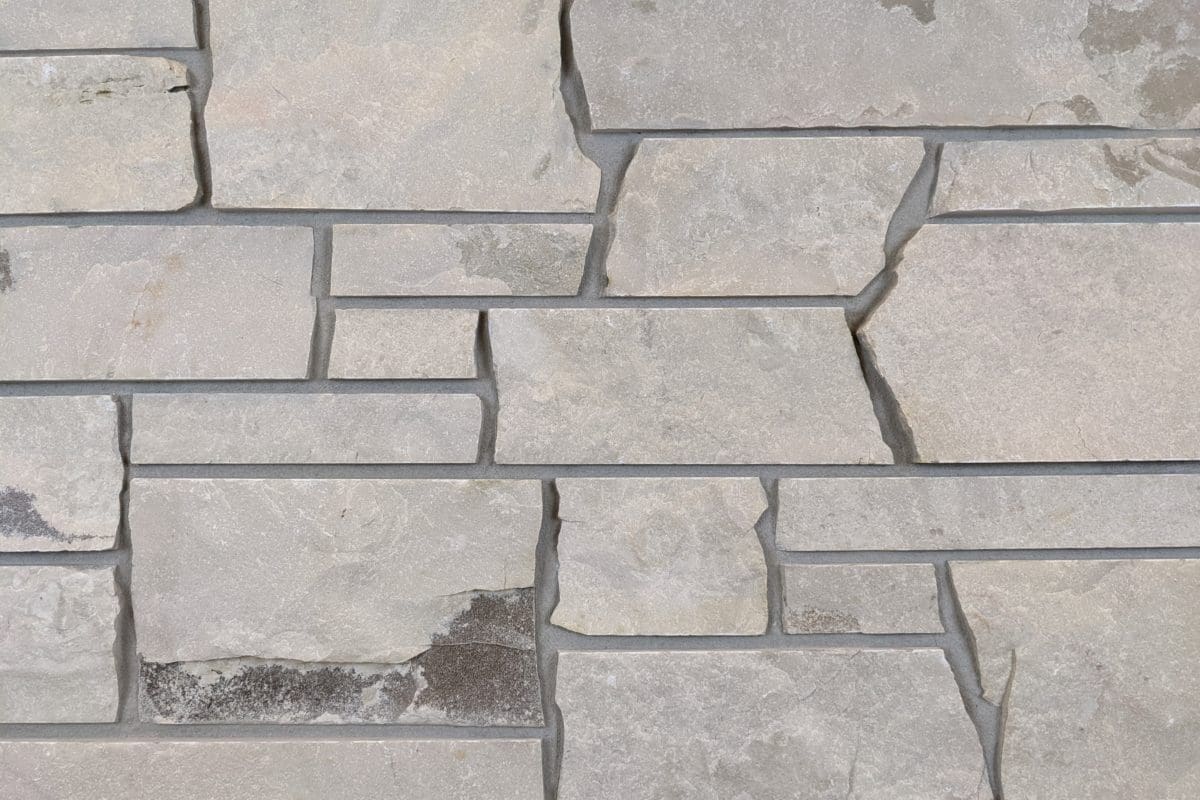 Winona Dimensional Thin Cut Split Face Limestone Veneer | Quarry Mill