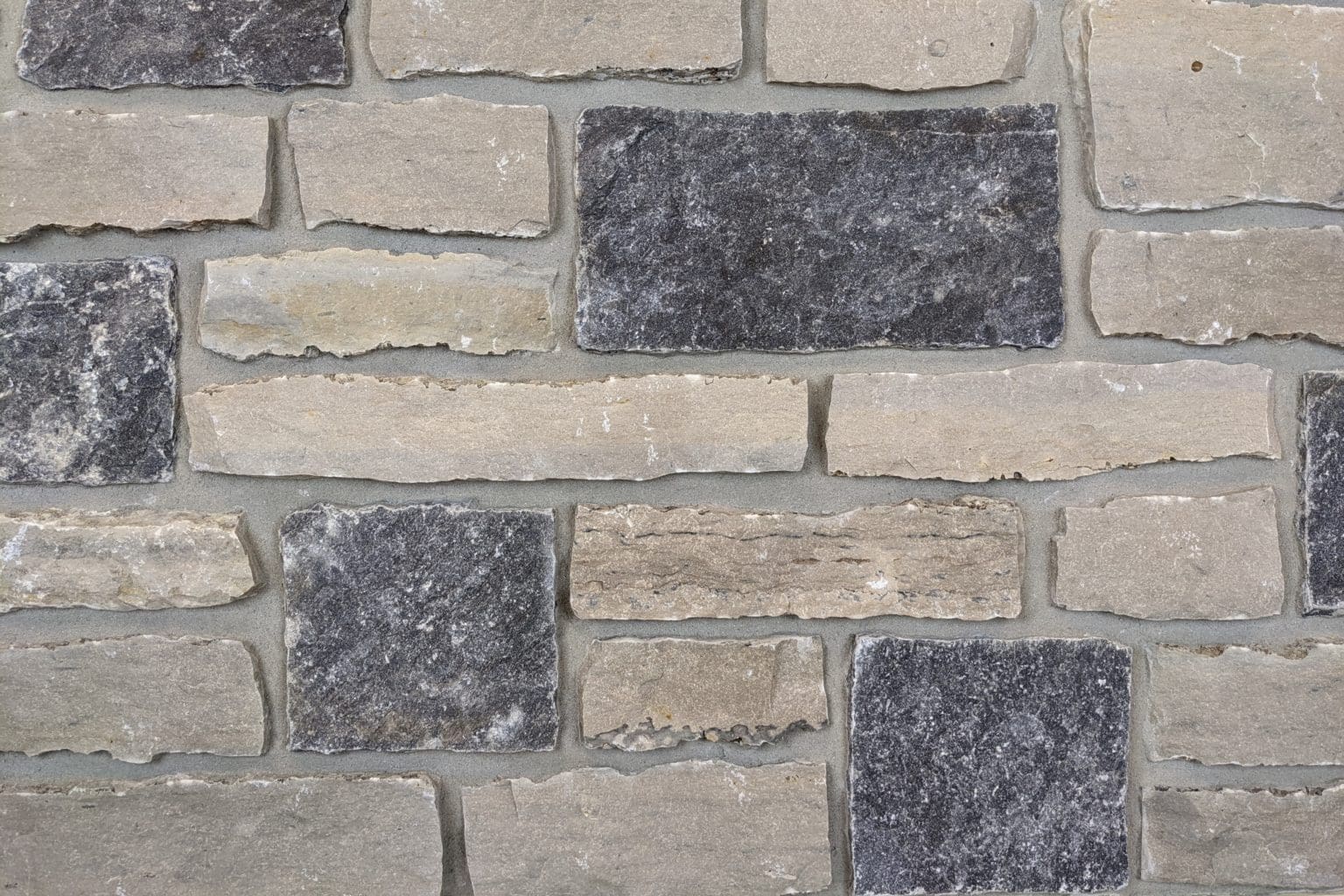 Thunder Bay Designer-Curated Natural Stone Veneer Blend | Quarry Mill