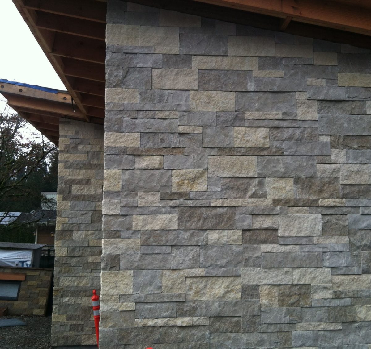 Atherton Modern Dimensional Ledgestone Natural Limestone Veneer ...