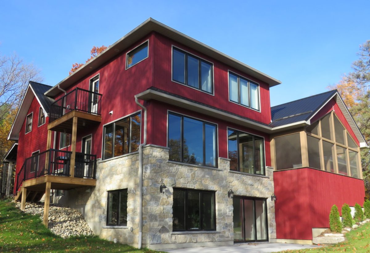 Red Lake House with Chateau Real Thin Stone Veneer Exterior | Quarry Mill