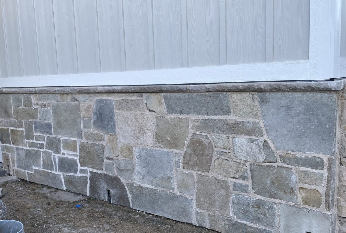 Sherman Natural Stone Veneer Exterior Wainscoting Installation | Quarry ...