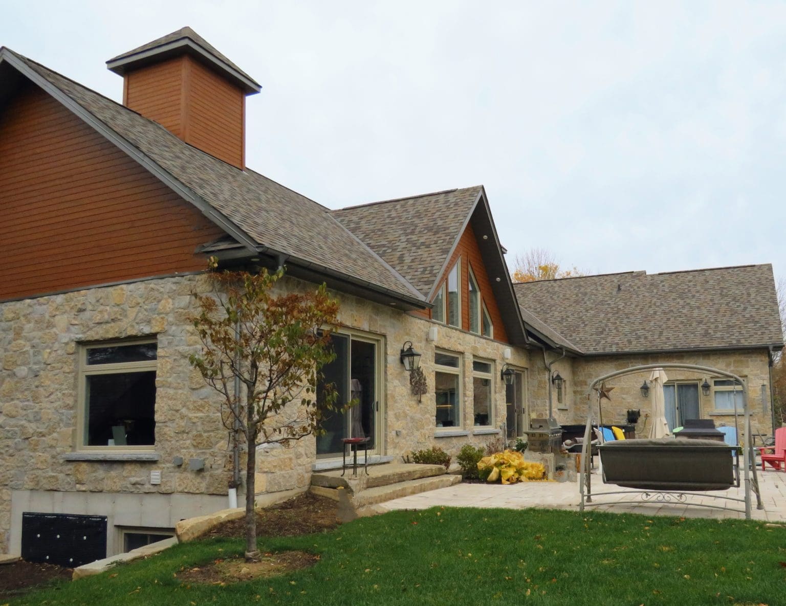 Chateau Tumbled Natural Limestone Thin Veneer Blend | Quarry Mill