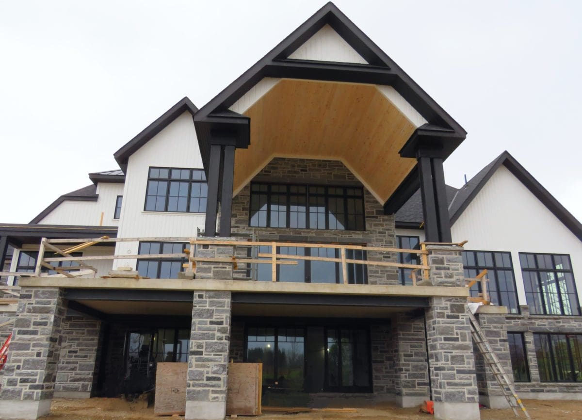 Pembroke Granite Thin Veneer Exterior with Light Mortar Flush Joint ...