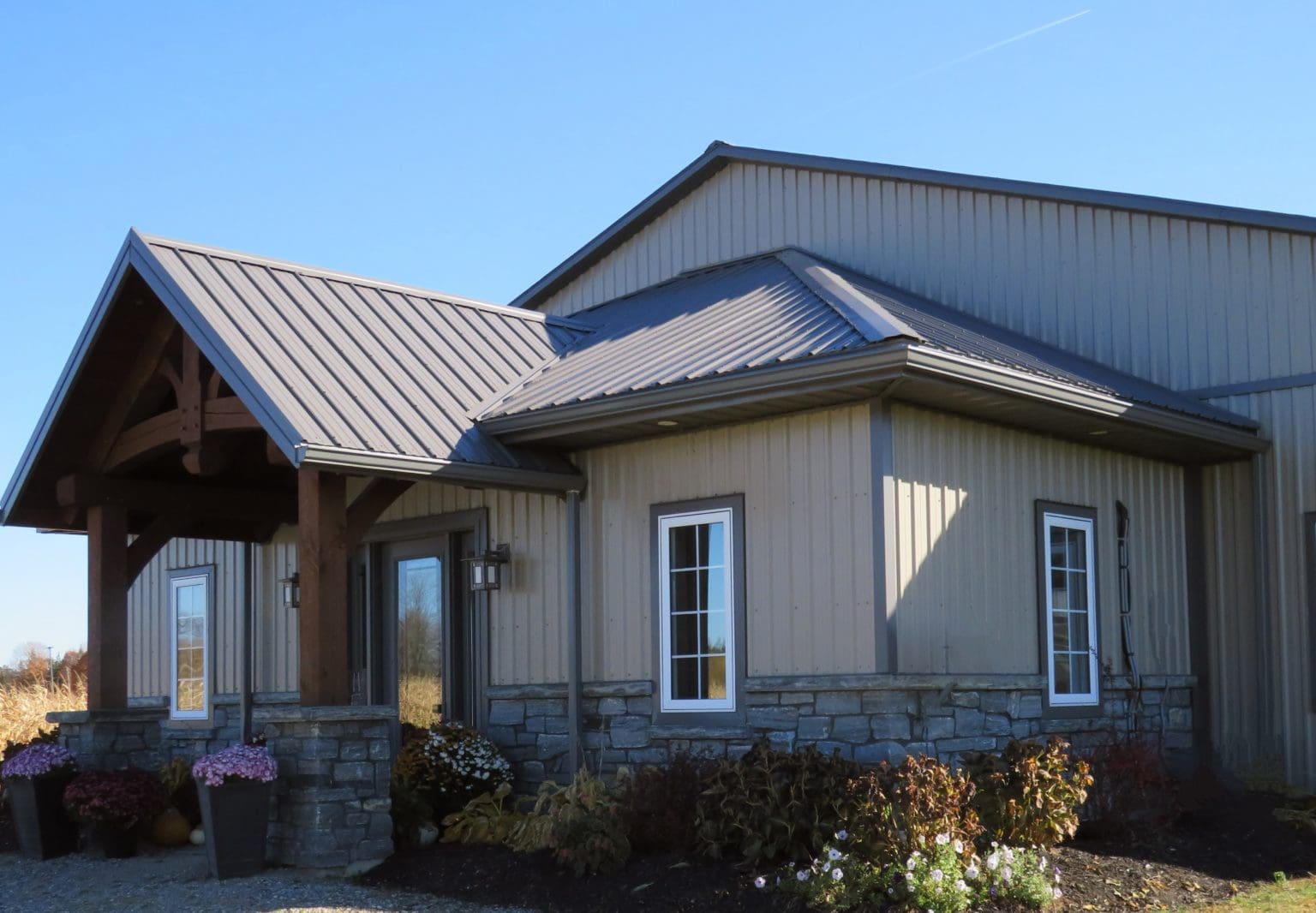 Seaside Classic Tumbled Granite Thin Stone Veneer | Quarry Mill
