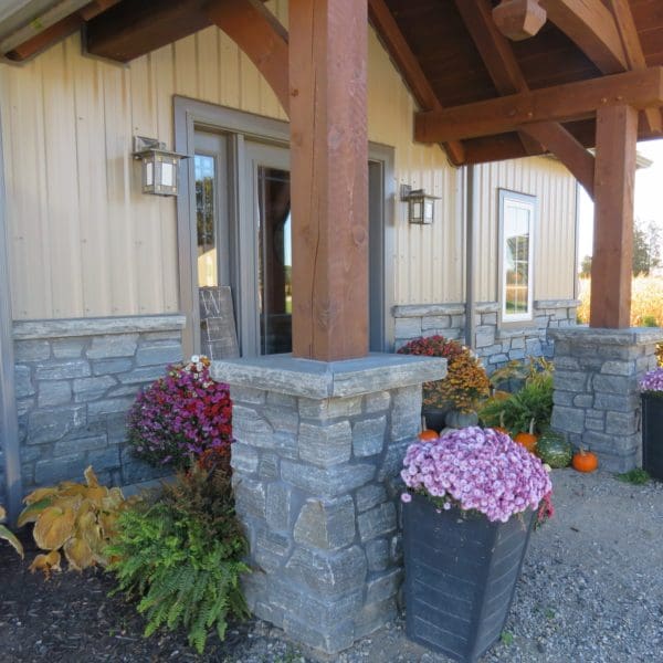 Seaside Classic Tumbled Granite Thin Stone Veneer | Quarry Mill