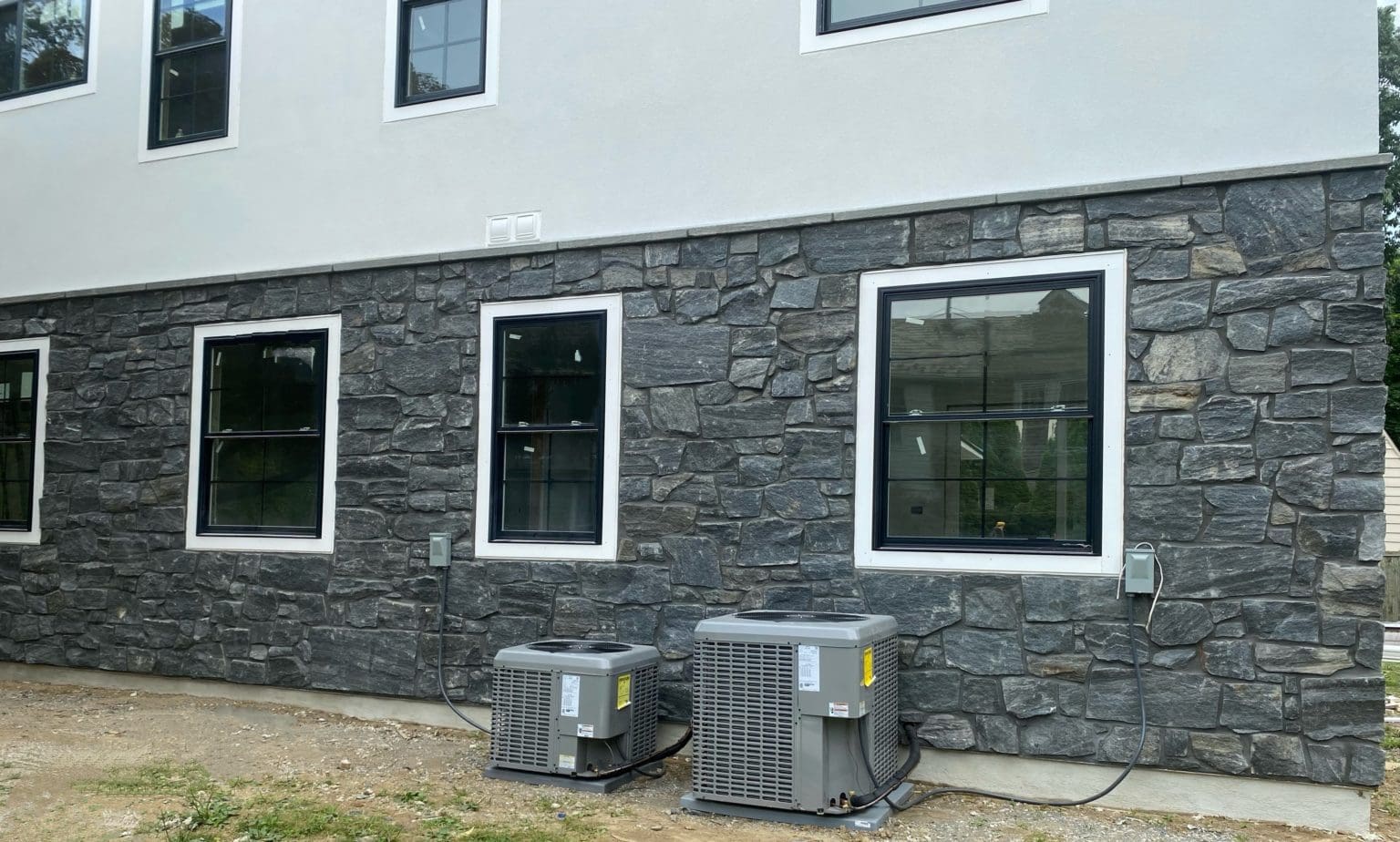 Monroe Natural Thin Stone Veneer Custom Dark Wainscoting | Quarry Mill