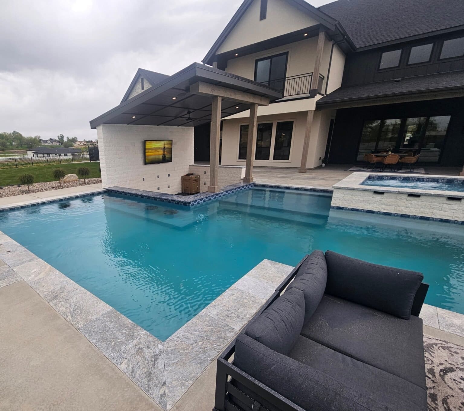 Country Snow Real Stone Veneer Pool and Spa | Quarry Mill