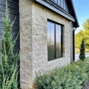 Draper Off-White Castle Rock Natural Limestone Veneer | Quarry Mill