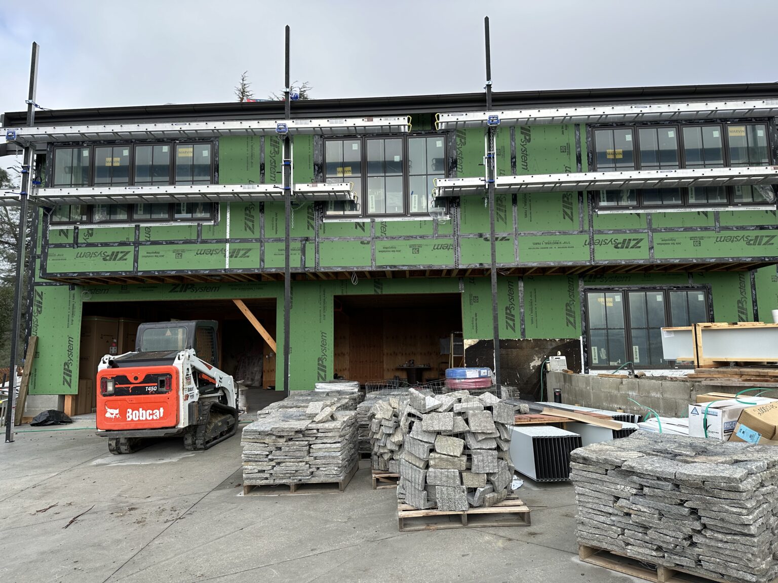 Plymouth Granite Thin Veneer Exterior Siding, Retaining Wall, Pillars ...