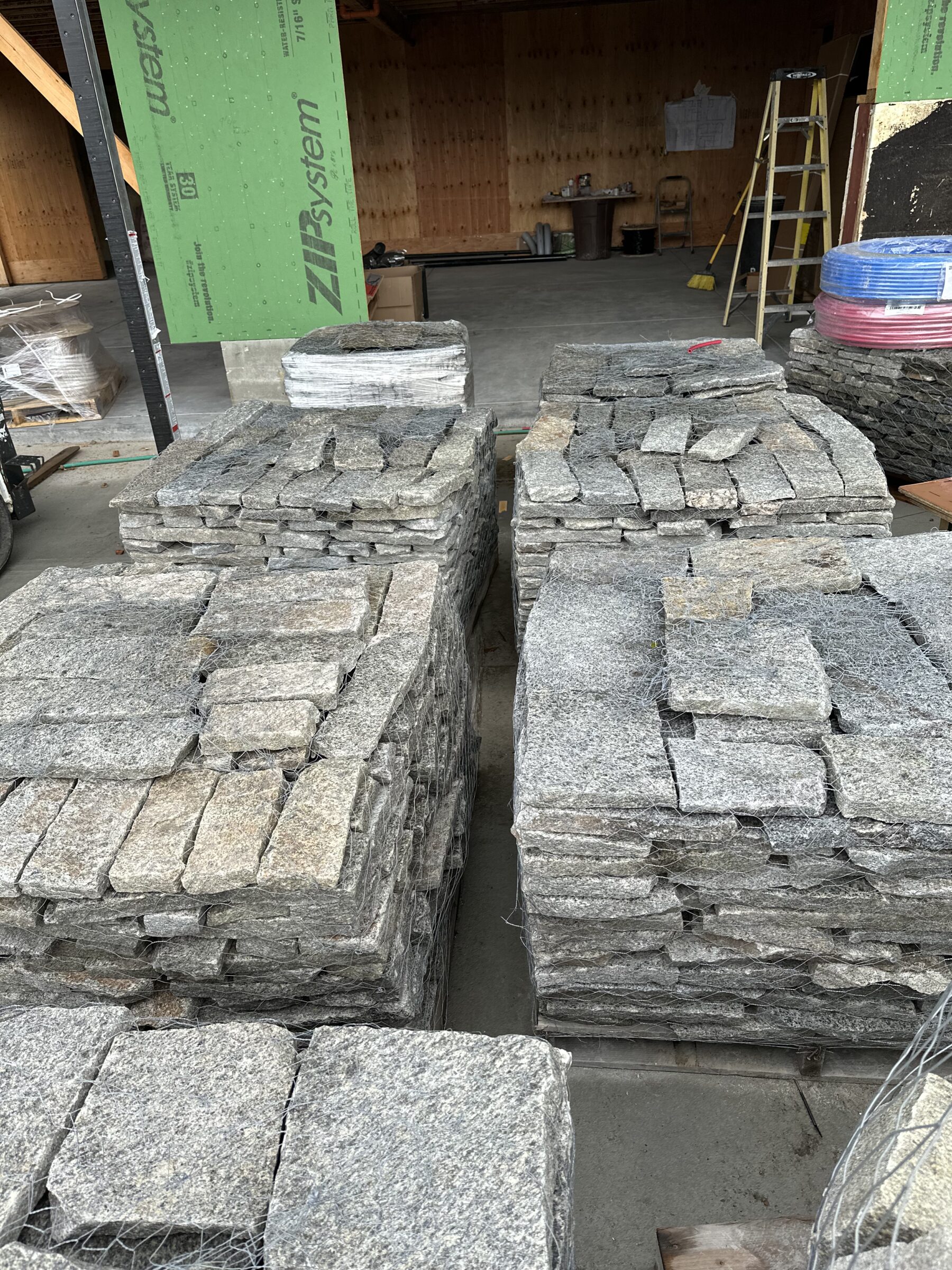 Plymouth Granite Thin Veneer Exterior Siding, Retaining Wall, Pillars ...